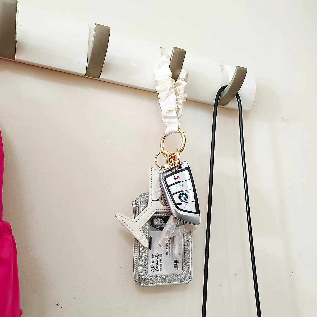 Junyuerly Wrist Strap Key Chain Elastic Scrunchie Bracelet Multifunctional Key Ring for Women (Style A -white)