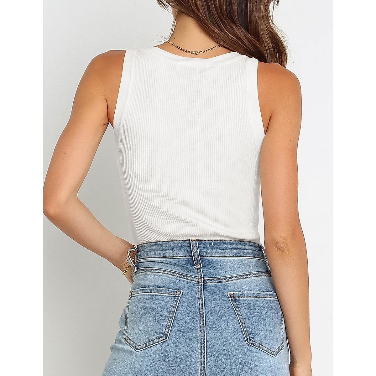 ZESICA Women's Sleeveless Tank Tops Summer Scoop Neck Ribbed Knit Slim Fitted Casual Basic Tee Shirts,White,Medium