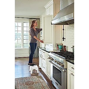 Rubbermaid Step Stool, 9.5-Inch High, White, Plastic, Small Single Step Stool for Kids/Adults in Home/Kitchen/Laundry/Garage/Bathroom (Pack of 2)