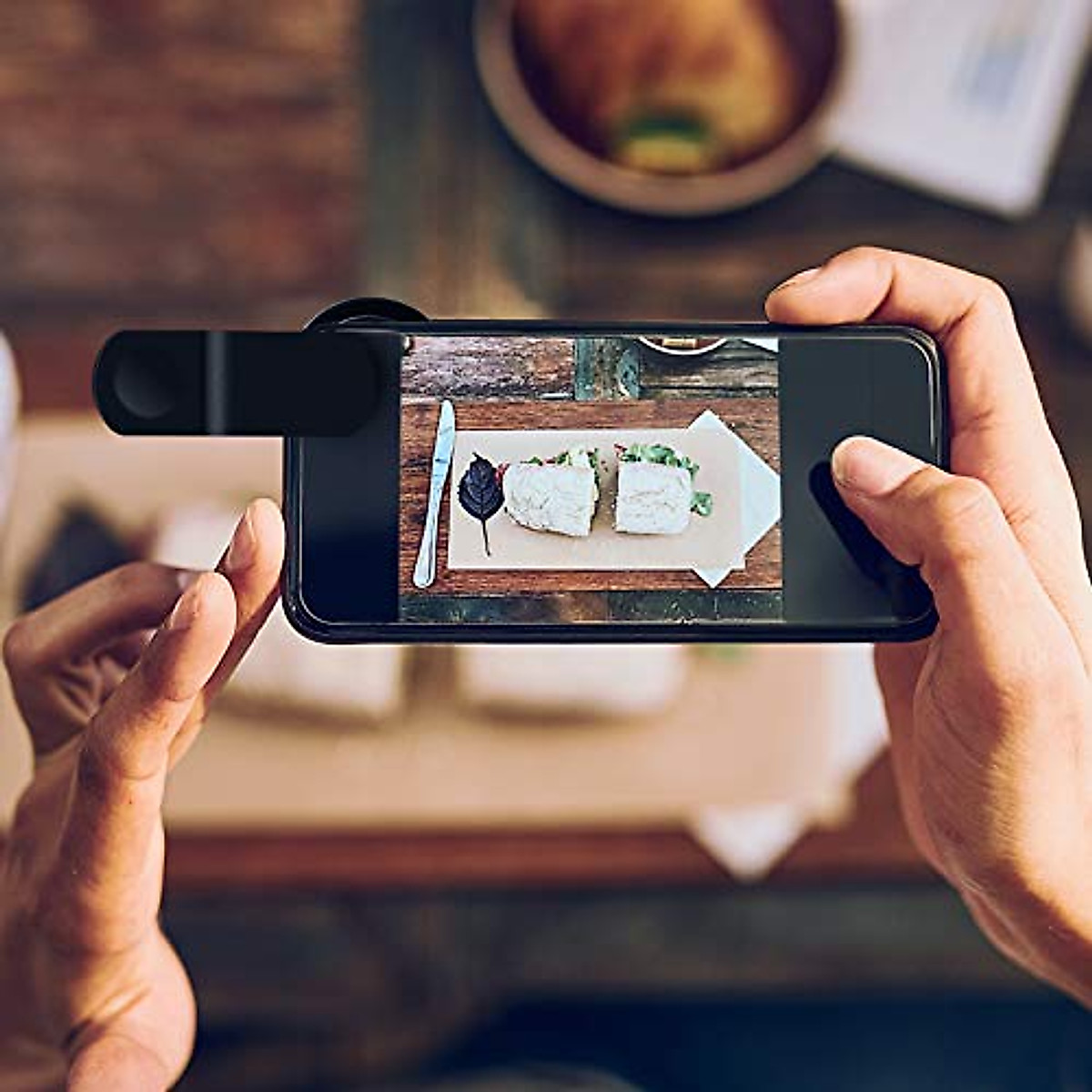 Hemobllo Portable Cell Phone Camera Lens Super Wide Angle Lens Macro Lens Fisheye Lens Clip on 3 in 1 Mobile Phone Lens Compatible for iPhone 6S/7/8/X (Black)