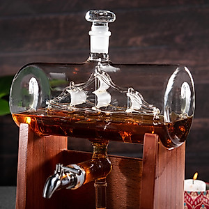 Whiskey & Wine Decanter Set 1250ml with 2 Whiskey Glasses, Liquor Dispenser For Home Bar, Ship Whiskey & Wine Decanter - Gift for Dad, Husband or Boyfriend - The Wine Savant Lead-Free Crystal Glass