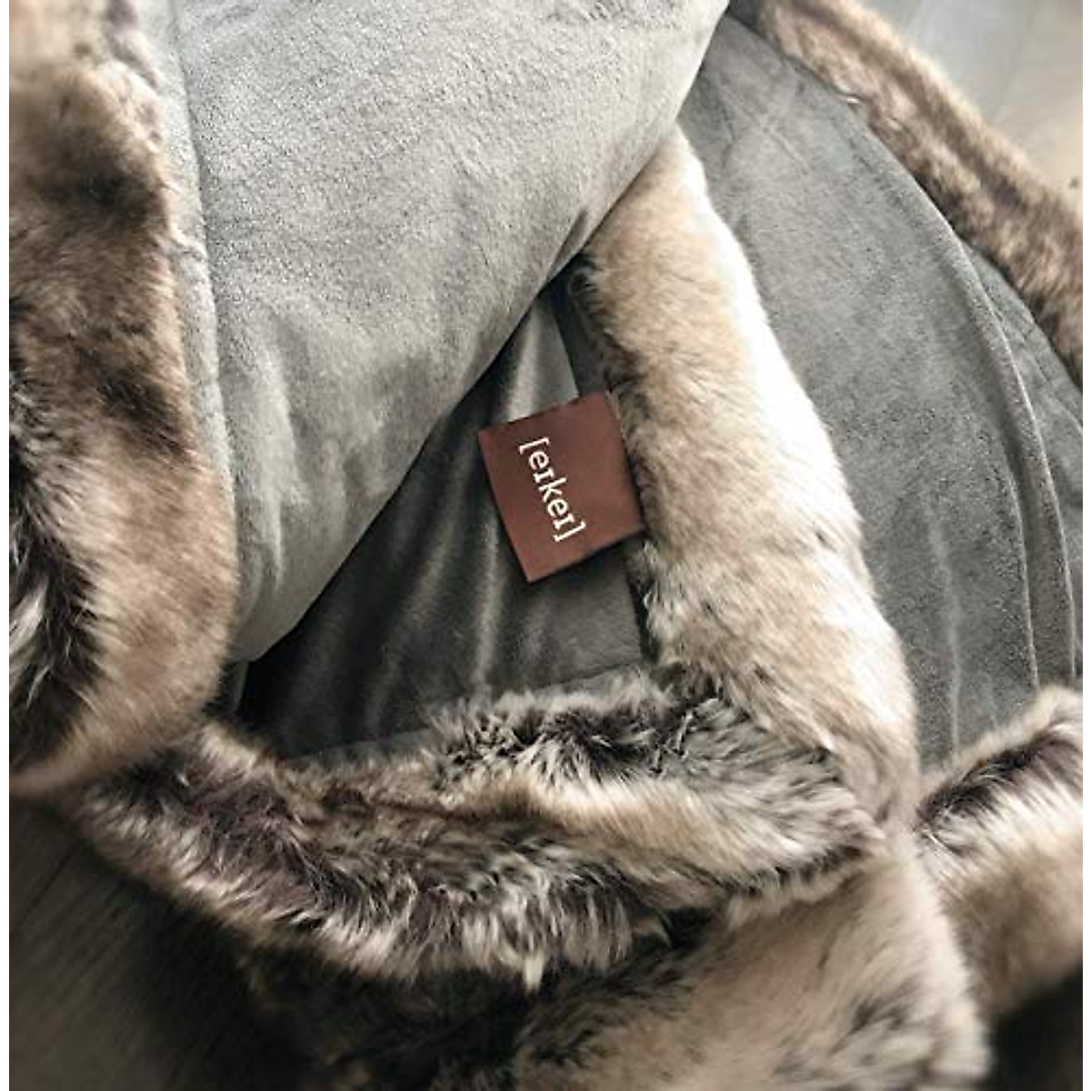 Eikei Luxury Faux Fur Throw Blanket Super Soft Oversized Thick Warm Afghan Reversible to Plush Velvet in Tan Grey Wolf, Cream Mink or Blush Chinchilla, Machine Washable (Ombre Beige, 60Wx70L)