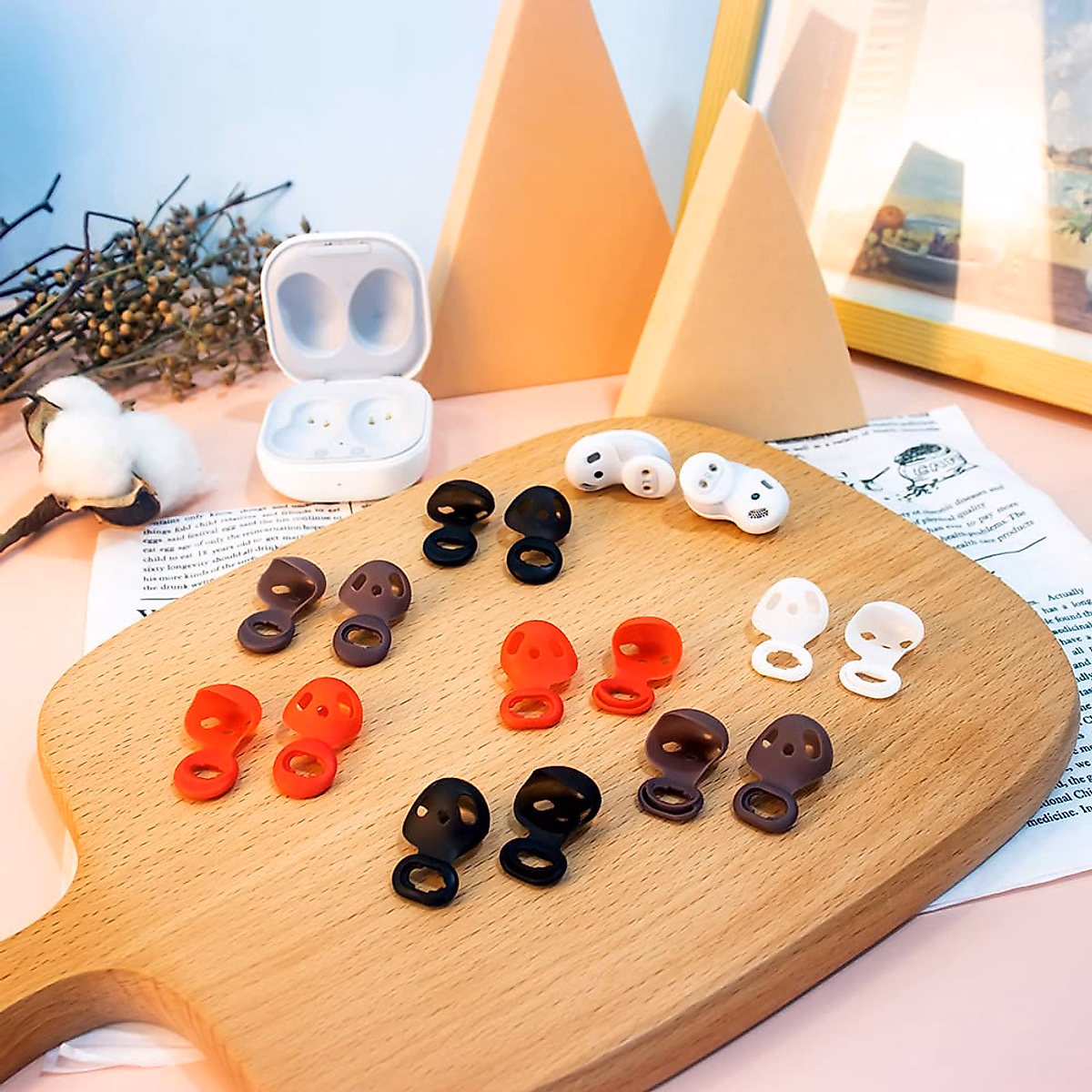 [ 8 Pairs ] Galaxy Buds Live Ear Tips Wing Tips, Non-Slip Anti-Slip Sound Leakproof Silicone Earbuds Replacement Cover Accessories Compatible with Samsung Galaxy Buds Live White S/L