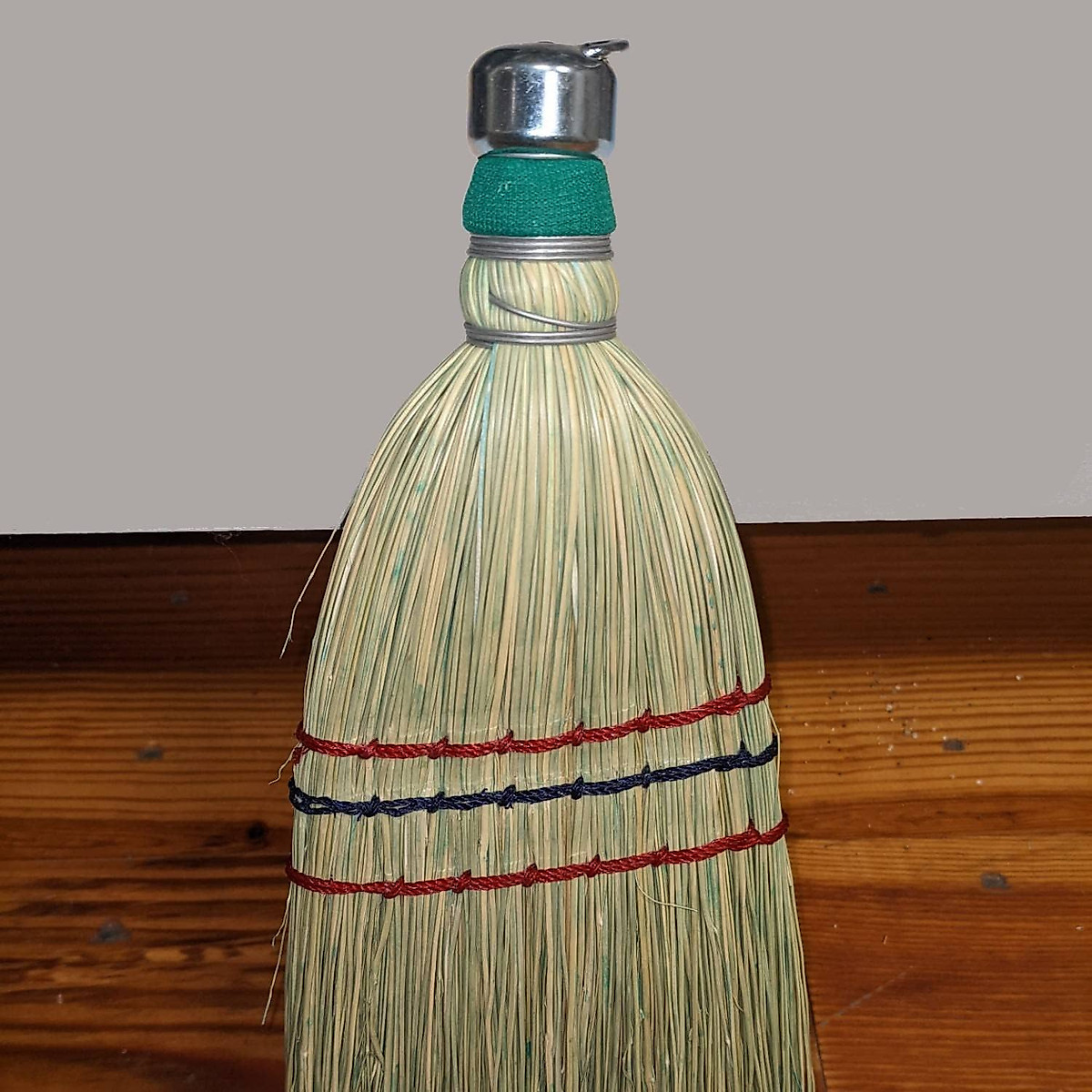 Lehman's Amish-Made Whisk Broom - Authentic Corn Straw Broom with Metal Hanging Hook, Natural, 11 inches
