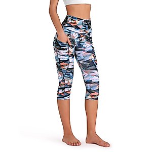 ODODOS Women's High Waisted Pattern Yoga Capri Leggings with Pockets, Tummy Control Non See Through Sports Athletic Workout Running Capris, FineArt, Large