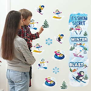 39 Pieces Winter Wonderland Mini Bulletin Board Decor Set Snowman Paper Cut Outs Snowflake Cutouts Penguin Accents Winter Header and Scenes for Classroom Decor School Christmas Winter Party Supplies