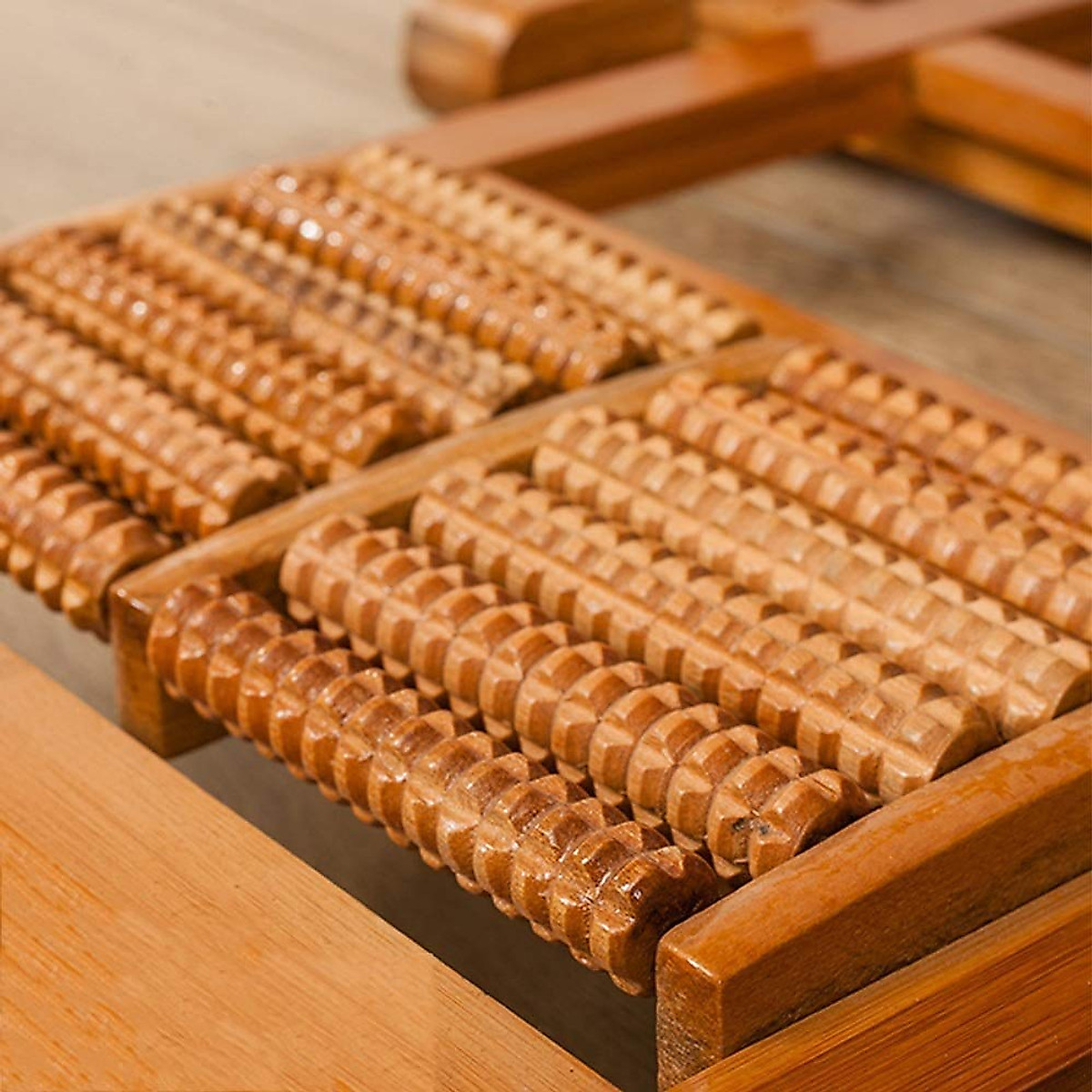 CHLDDHC Sun Loungers Bamboo Recliner Chair, Wooden Rocking Chair with Telescopic Footrest and Outdoor Folding Garden Foot Massager Nap Chair