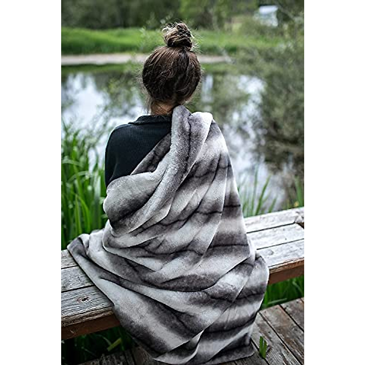 Double Sided Faux Fur Throw Blanket Silky Soft Oversized Afghan Machine Washable, Grey Striped Mink Chinchilla Shadow Fox (Charcoal, 60Wx70L)