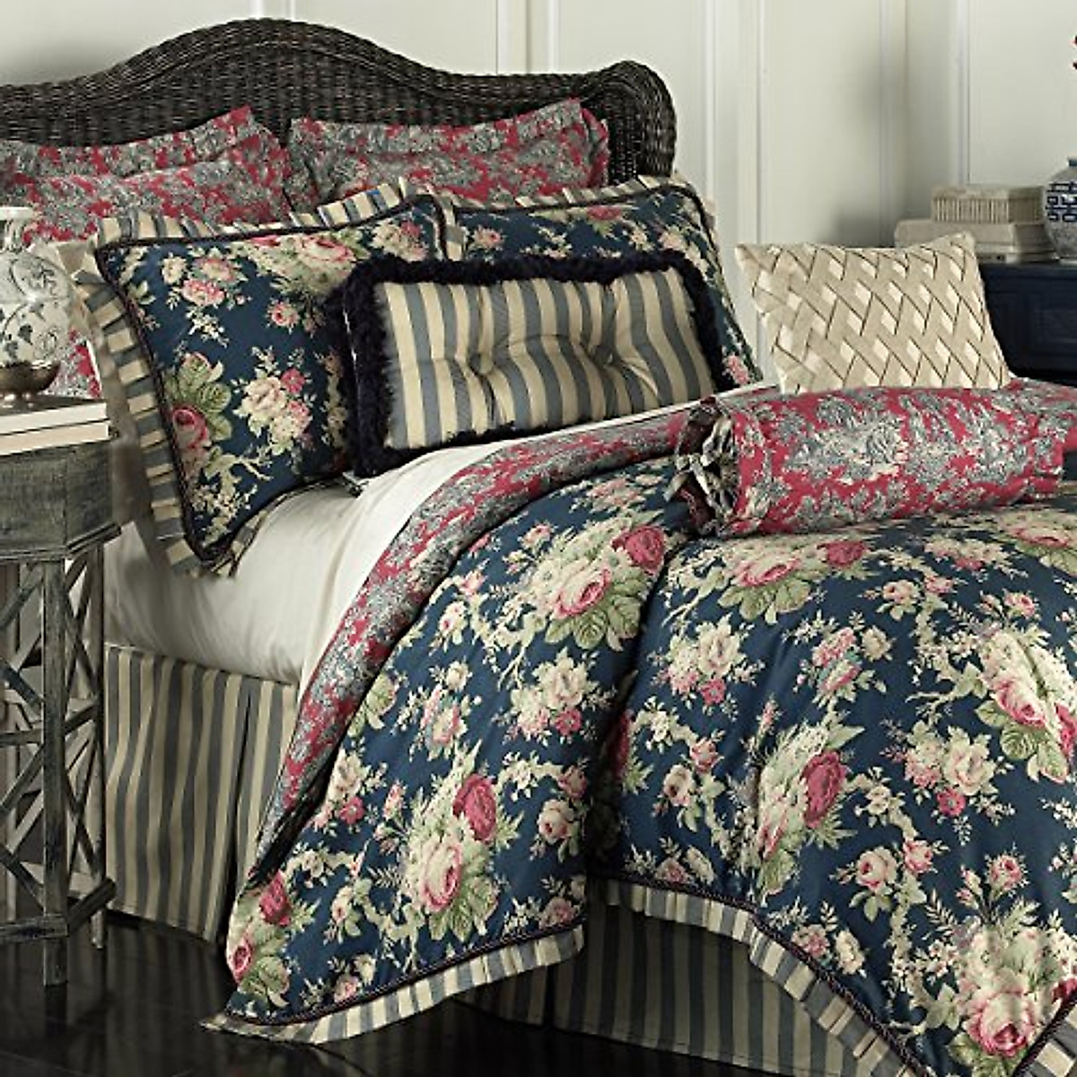 Waverly Sanctuary Rose Modern Farmhouse Floral 4-Piece Reversible Comforter Set, Queen, Heritage Blue