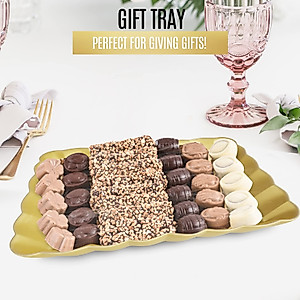 Yumchikel Hard Plastic Serving Tray Set, Gold Serving Trays in Scalloped Design, Serving Platters and Trays for Parties, Weddings, Engagements, Disposable Trays for Cakes & Deserts, 9" x 13", 4 Pack