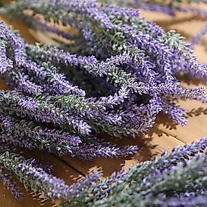 Luyue 8 Pack Artificial Lavender Flowers Bouquet Fake Lavender Plant Bundle for Wedding Home Decor Garden Patio Decoration