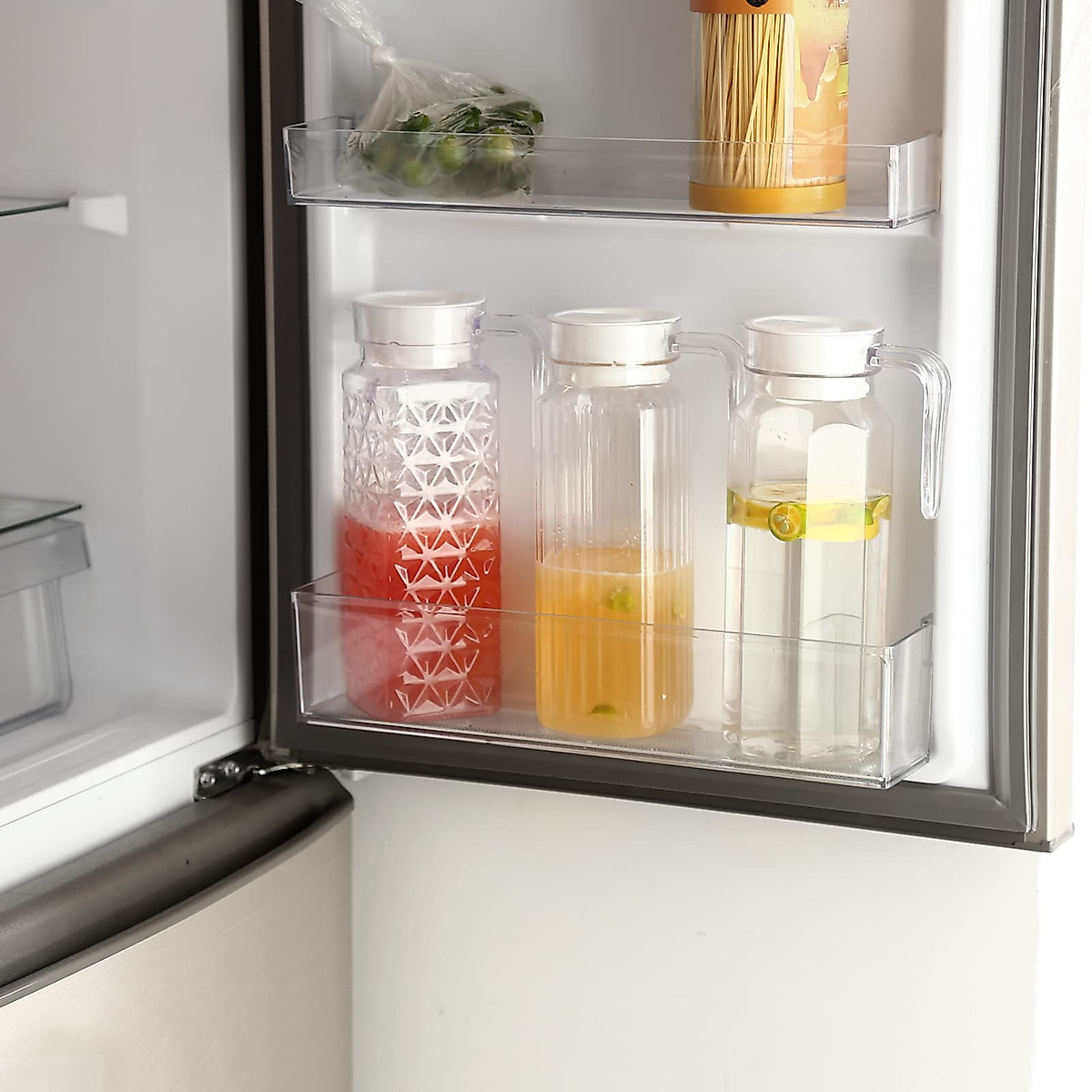 Acrylic Pitcher 37 oz, OEH Unbreakable Plastic Pitcher, Clear Plastic Pitcher with Lid, BPA-Free, Heat-Resistant Small Plastic Water Pitcher for Tea, Sangria, Lemonade, Juice, Milk, Stripe