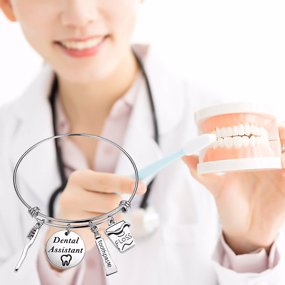 CHOROY Dentist Bracelet Dental Assistant Bracelet Dentist Graduation Gift Dental Hygienist Jewelry Future Dentist Gift (Dentist Assistant Bracelet)