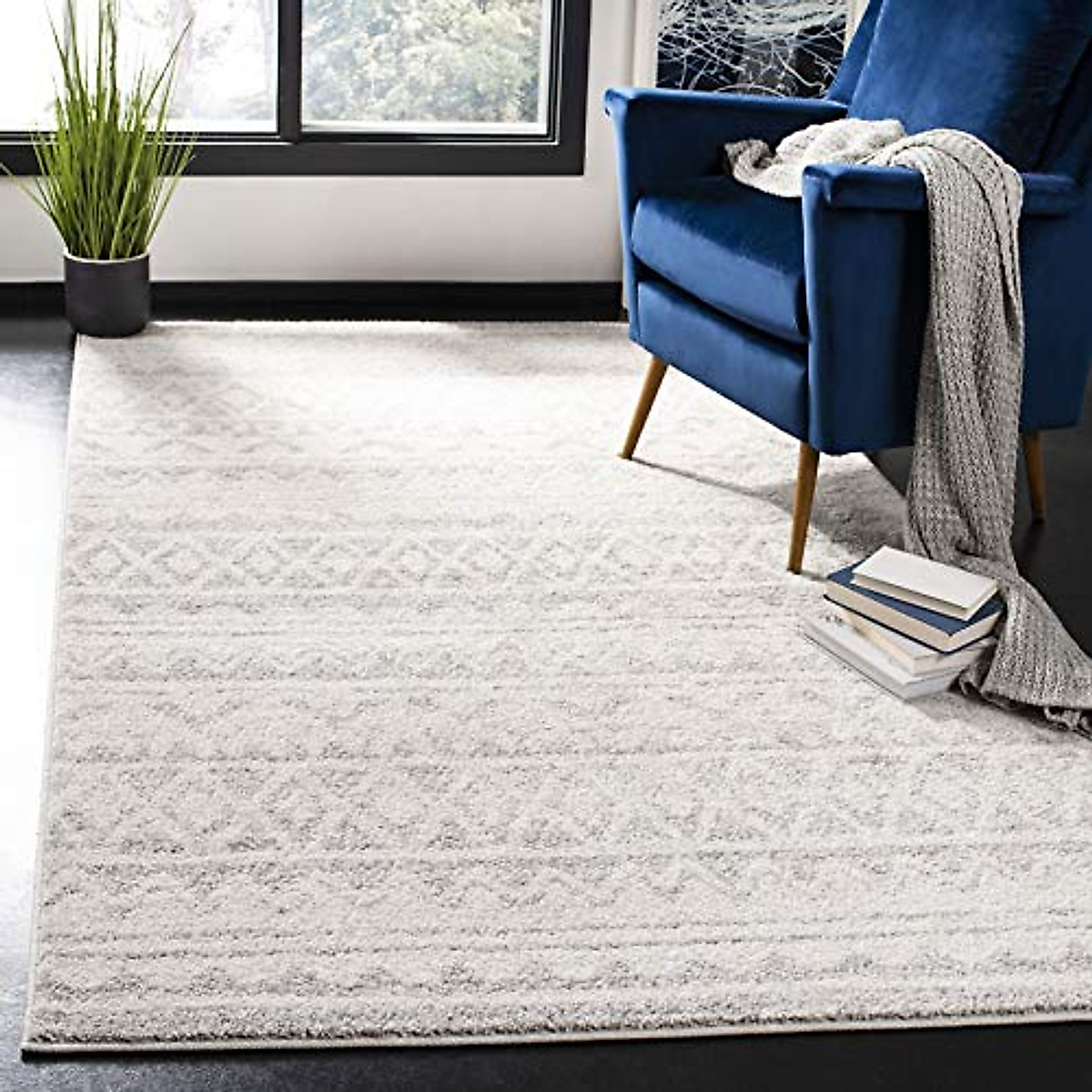 SAFAVIEH Adirondack Collection 8' x 10' Ivory/Grey ADR119B Moroccan Boho Distressed Non-Shedding Living Room Bedroom Dining Home Office Area Rug