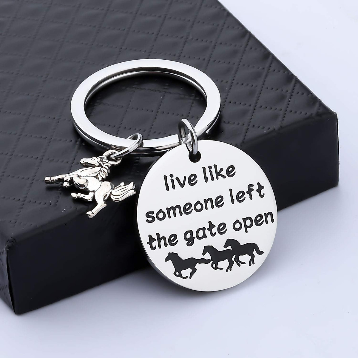 Gzrlyf Live Like Someone Left the Gate Open Horse Keychain Horse Lover Gifts Equestrian Gifts Inspirational Gifts (Horse Keychain)