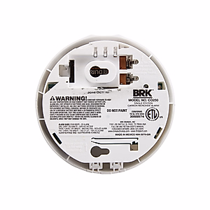 FIRST ALERT Carbon Monoxide Alarm | BRK CO250 Battery Operated Carbon Monoxide Detector With 9-Volt Battery & Two Silence Features