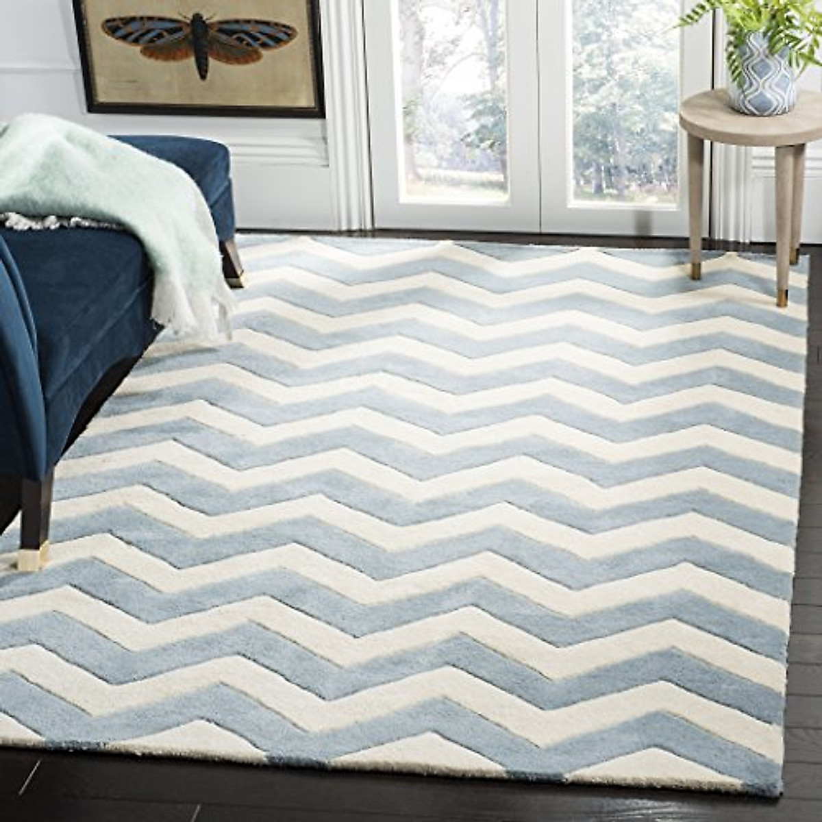 SAFAVIEH Chatham Collection Accent Rug - 2' x 3', Blue & Ivory, Handmade Chevron Wool, Ideal for High Traffic Areas in Entryway, Living Room, Bedroom (CHT715B)
