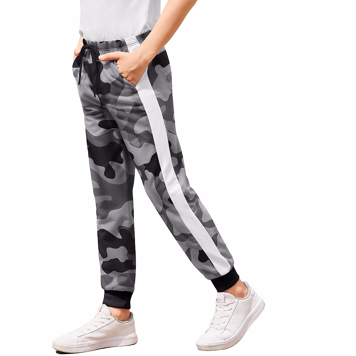 Boyoo Boy's Sweatpants Drawstring Camouflage Joggers Pants with Side Stripe Active Sports Track Pants for 5-16Y