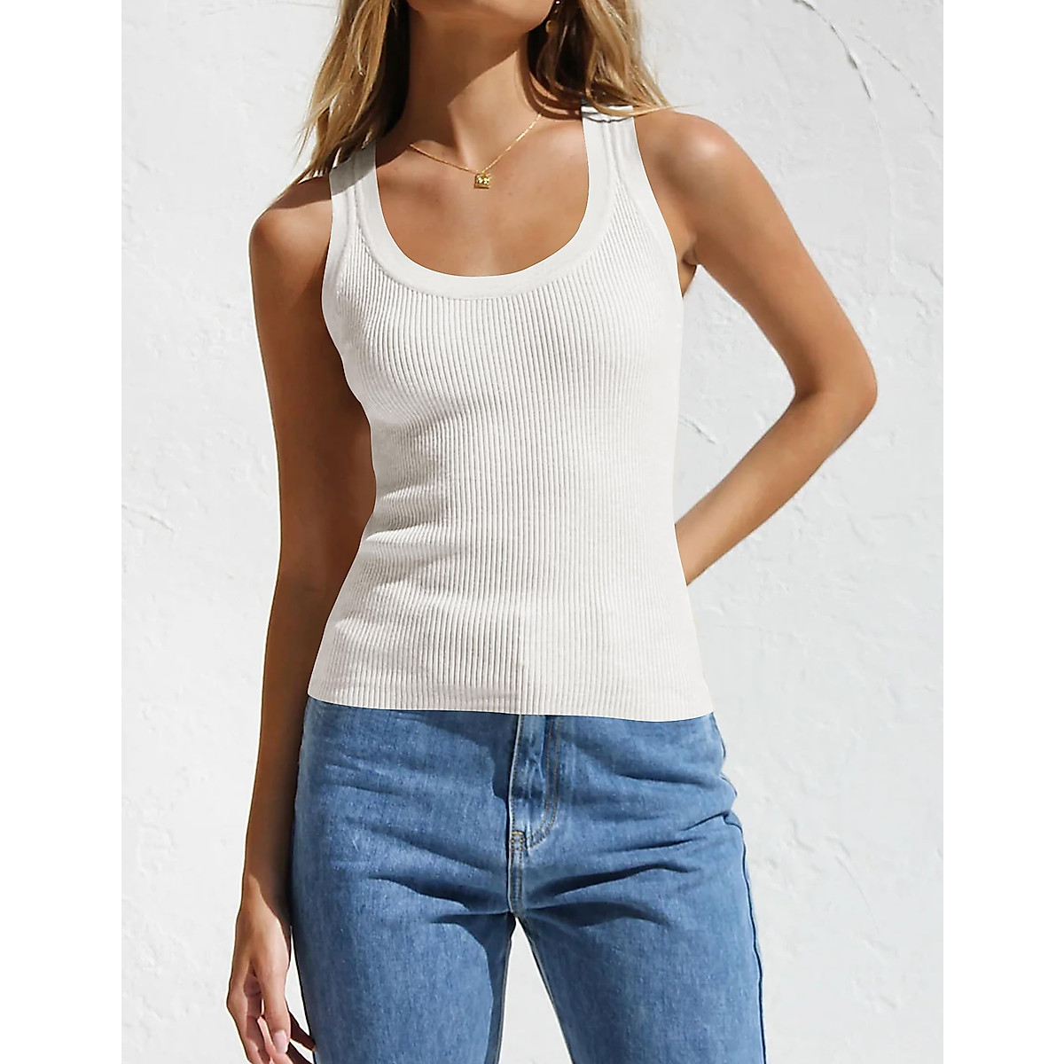 ZESICA Women's Sleeveless Tank Tops Summer Scoop Neck Ribbed Knit Slim Fitted Casual Basic Tee Shirts,White,Medium