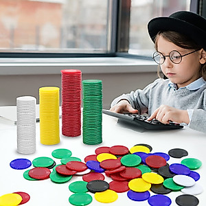 Darovly 600Pcs Plastic Poker Mini Chips in 6 Colors Bulk Poker Card Game Chips for Game Play Learning Math Counting Kids Teaching Rewards（2.2CM in Diameter）