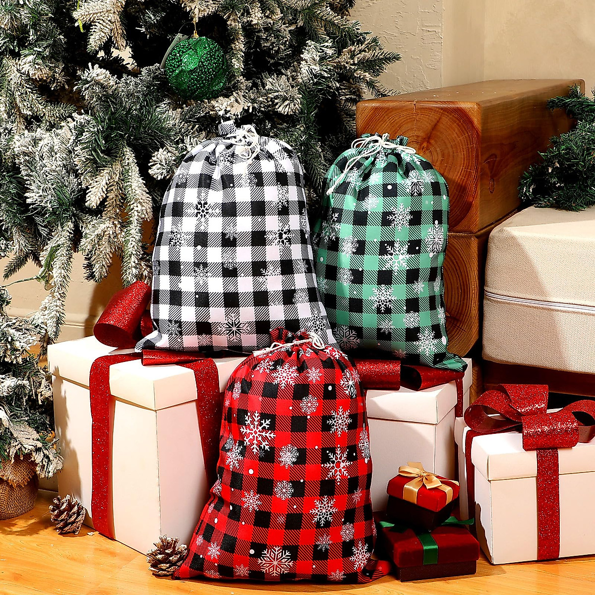 Shappy 10 Pcs Christmas Buffalo Plaid Drawstring Bags Drawstring Gift Bags Large Sacks Xmas Wrapping Bags Cotton Drawstring Bags Sack for Party Favors Candies (Red, Green, Black,12 x 16 Inch)