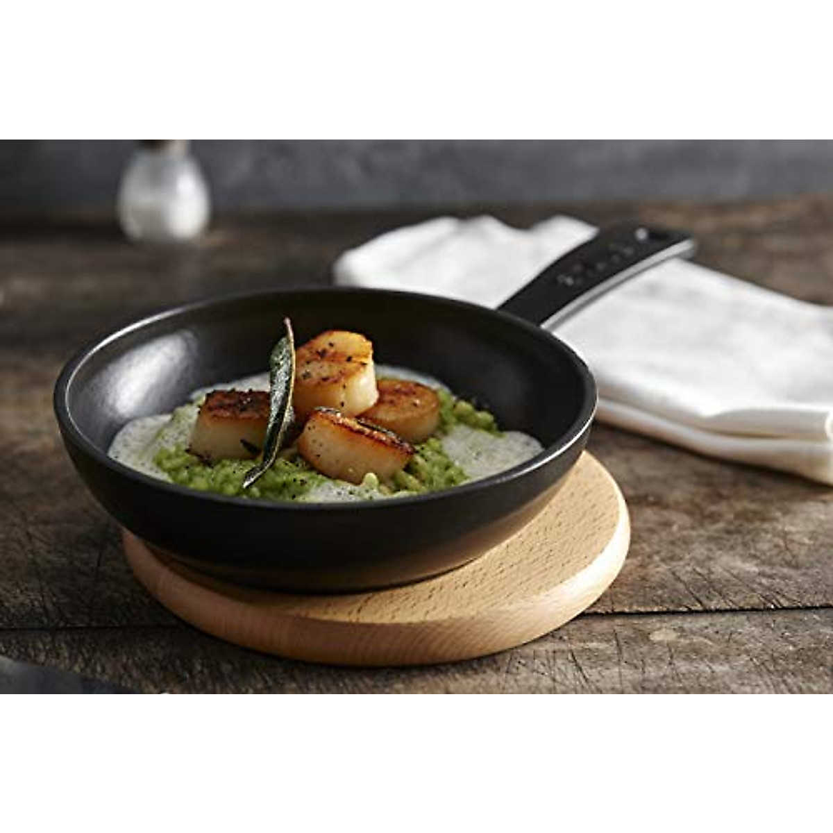 Staub 40501-142 Skillet Black, 6.3 inches (16 cm), Enameled Casting, Iron, Induction Compatible