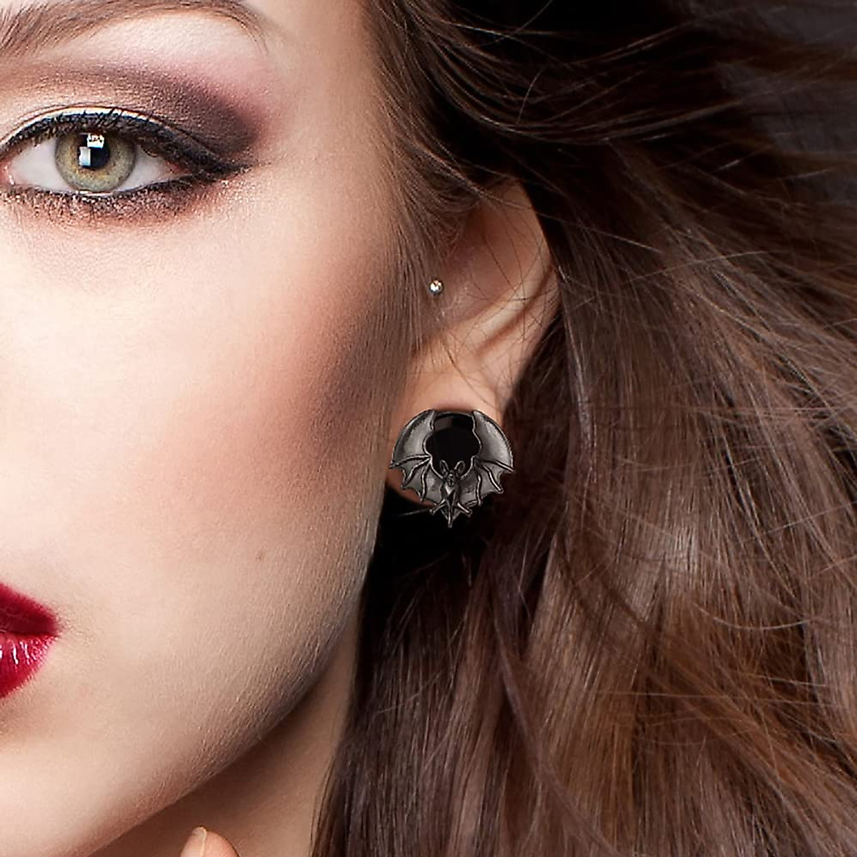 LADEMAYH 2 PCS Bat Design Ear Plugs Tunnels Gauges for Women - Black Stainless Steel 316L Body Piercing Basic Earrings for Stretched Earlobe 10mm=00g