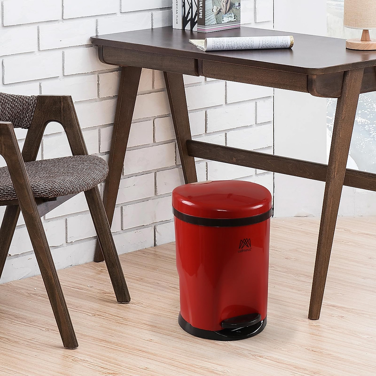 AnnkkyUS 2.6 Gallons Plastic Trash Can with Step Pedal, Plastic Round Garbage Bin, Red