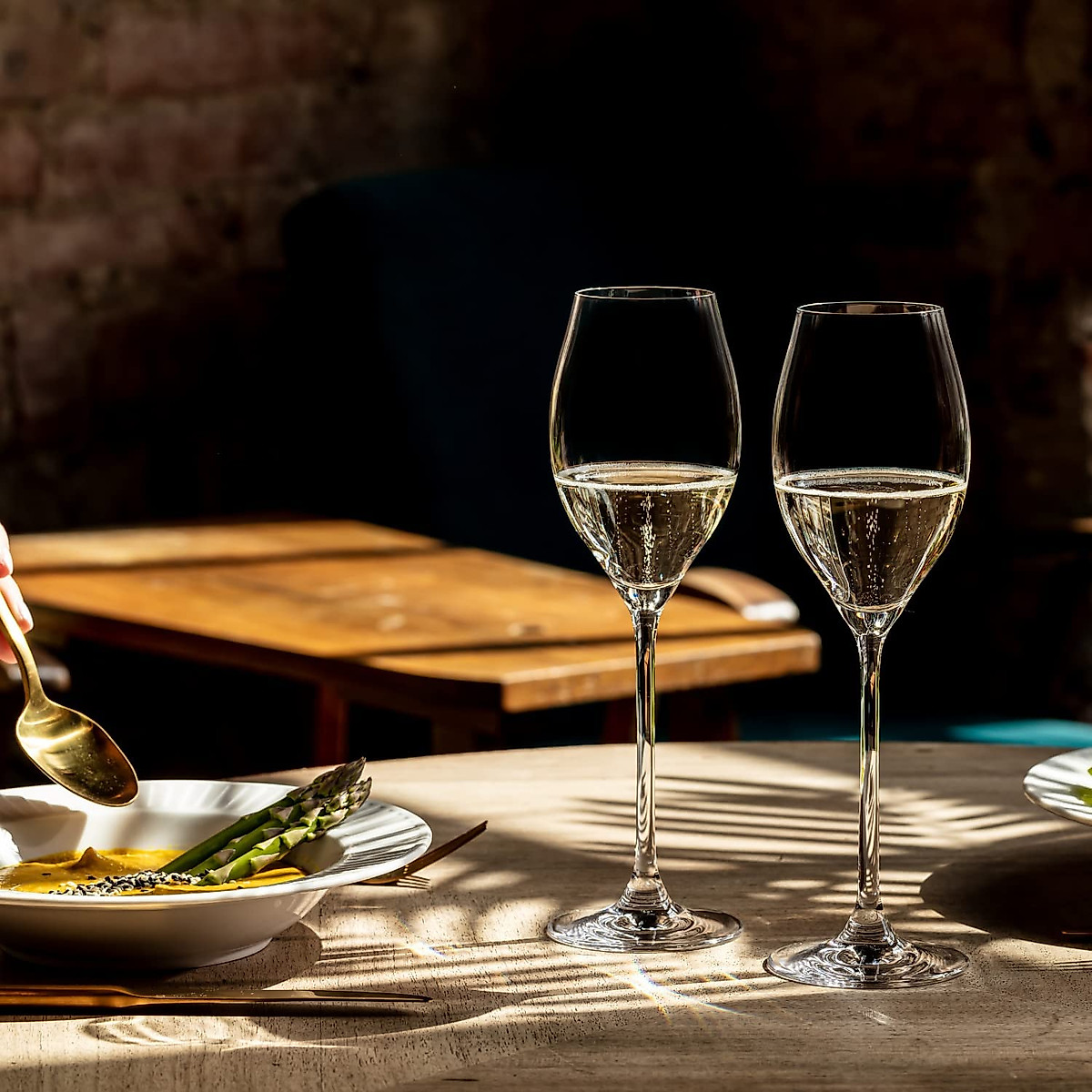 Krosno Large Prosecco Champagne Sparkling Wine Flutes, Set of 6, 9.4 fl oz, Rounded Shape for Ideal Bubbles, Dishwasher Safe, Made in Europe