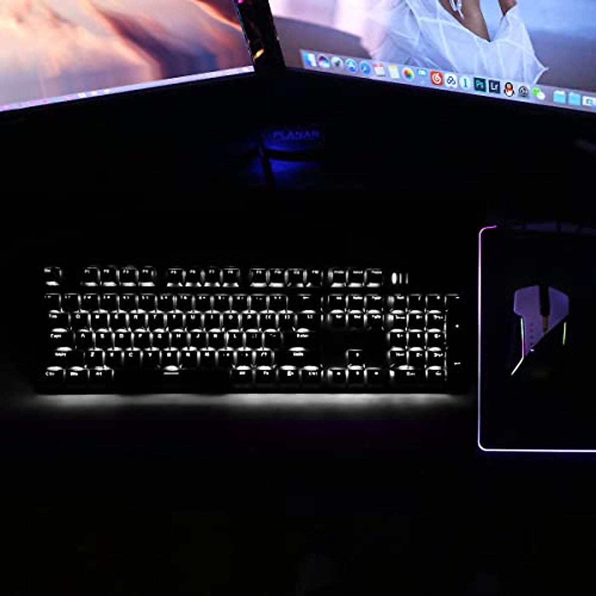 Merdia Mechanical Keyboard Gaming Keyboard with Red Switch Wired White Backlit Keyboard Full Size 104 Keys US Layout (Black)