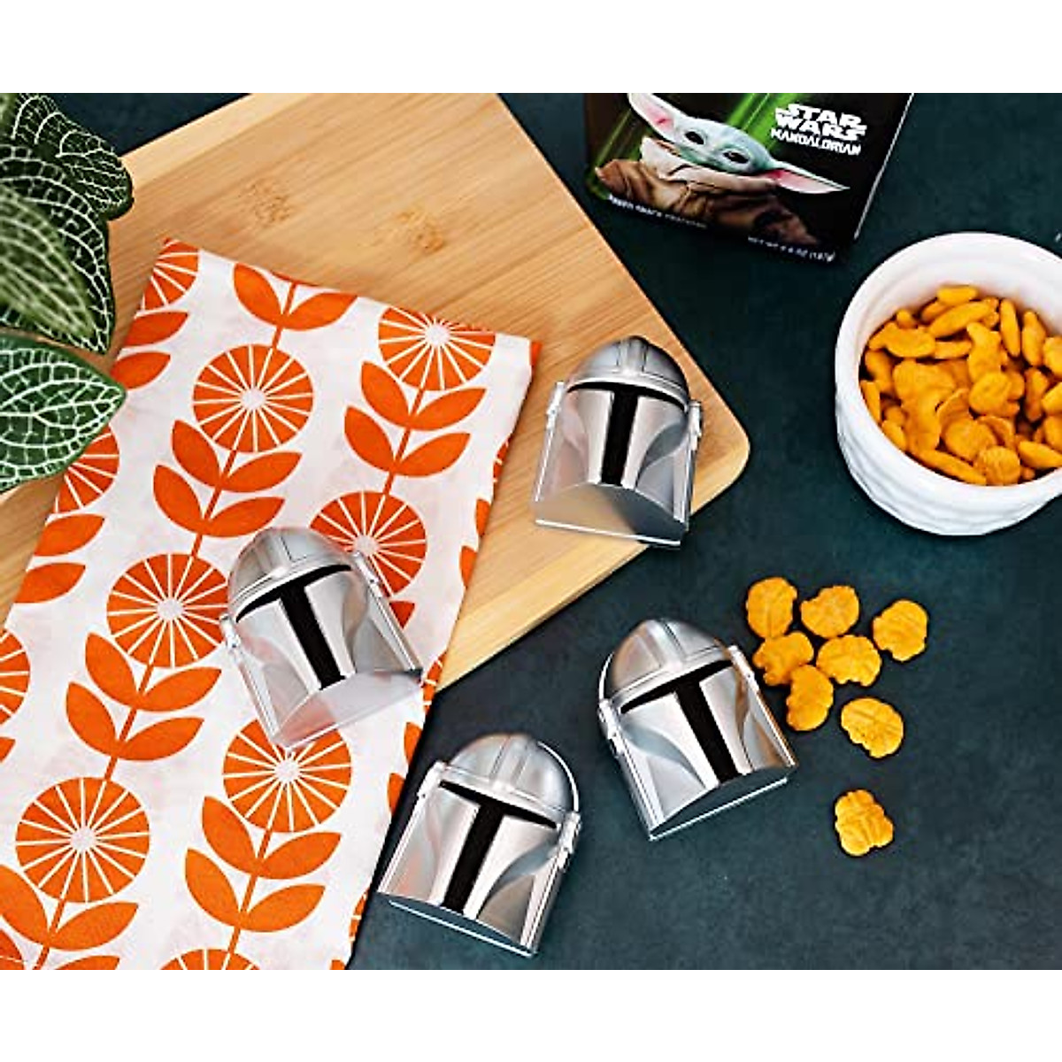 Star Wars: The Mandalorian Helmet Heavy Duty Chip Clips, Set of 4 | Plastic Bag Clamps For Snacks and Food Storage With Air Tight Seal Grip | Useful Home & Kitchen Decoration Essentials