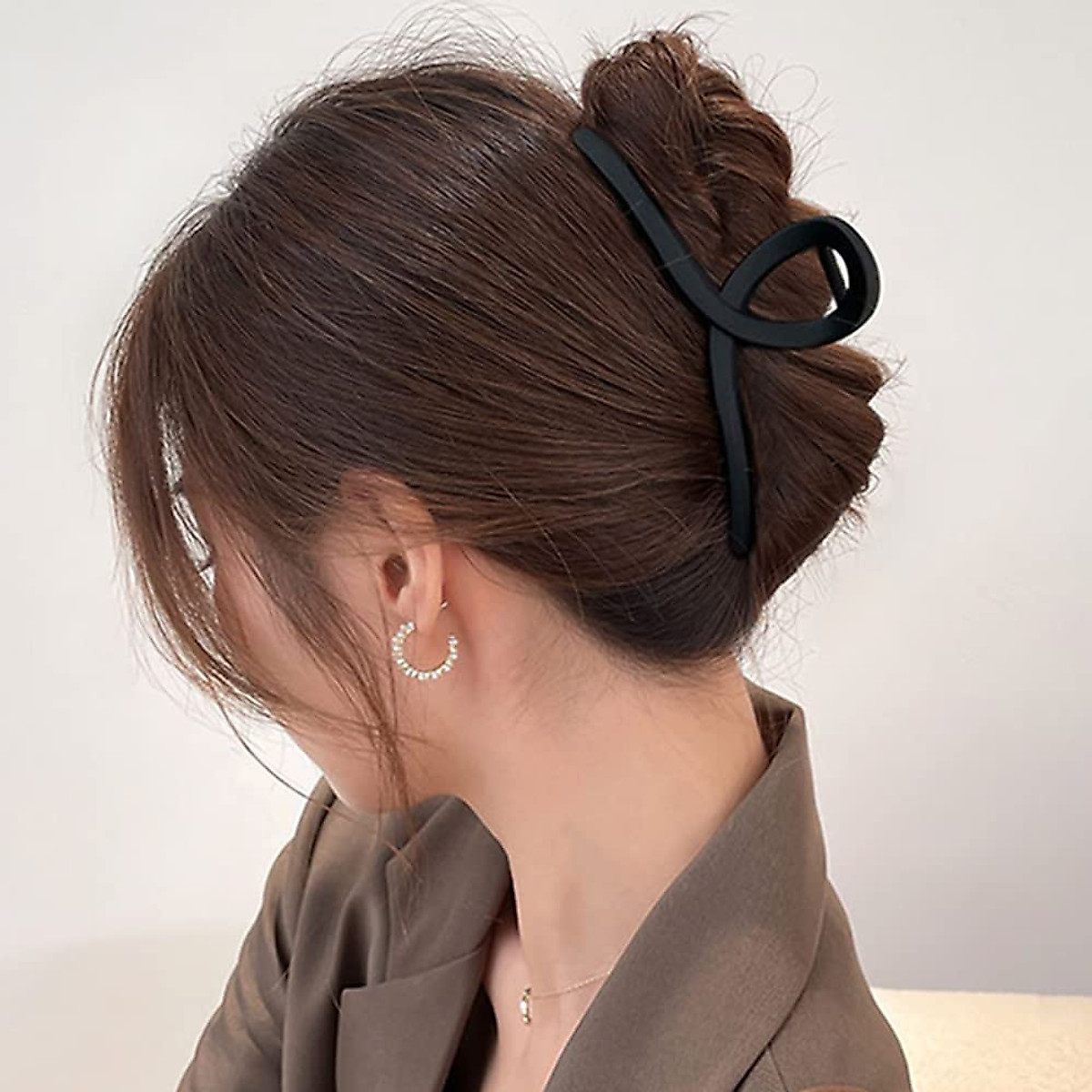 SEVEN LUCKY LIGHT Medium Hair Clips,7 Pcs Simple Design Butterfly Hair Clips 4.5" Claw Clips for Thick Hair,Basic Style Neutral Hair Clips for Women