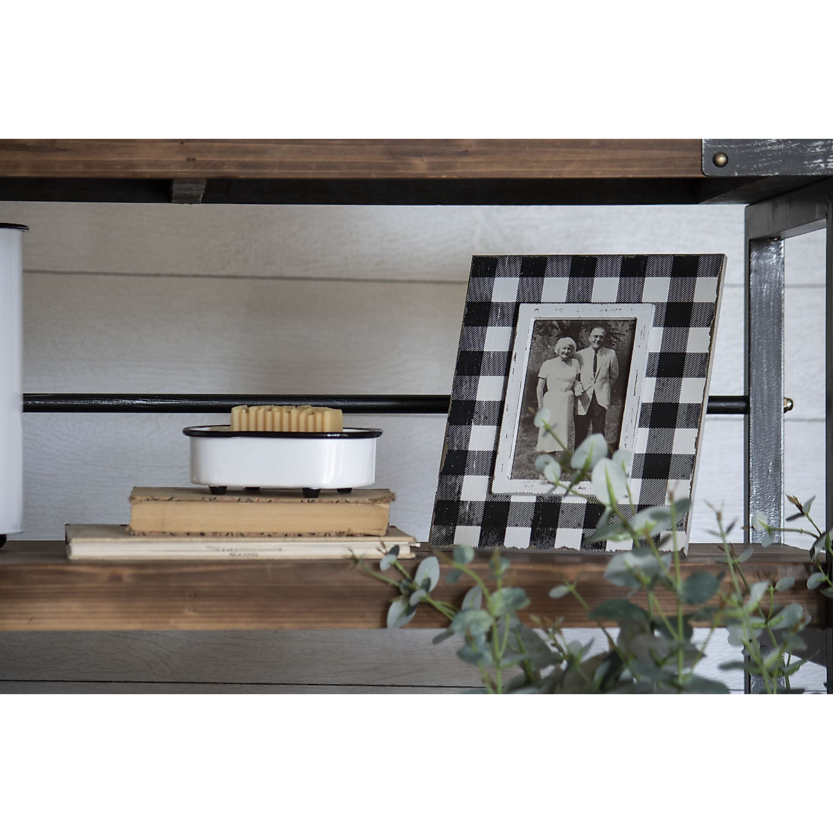 Foreside Home & Garden White Buffalo Plaid 4x6 Inch Wood Decorative Picture Frame