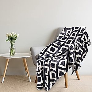 Luxsea Fleece Blanket,Soft Throw Blanket for Couch Sofa Bed,Black and White Checkered Blanket 60"x80", Lightweight Warm Flannel Throw Blankets for Winter and Spring,Queen Size Blanket