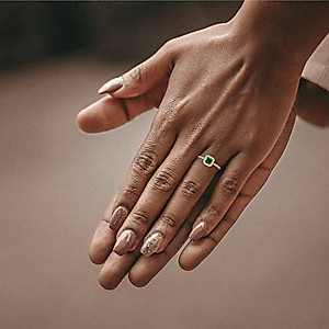 Clara Pucci 1.5 ct Princess Cut Solitaire W/Accent Emerald Art Deco Bridal Wedding Statement ring 18K Yellow Gold Size 4.5