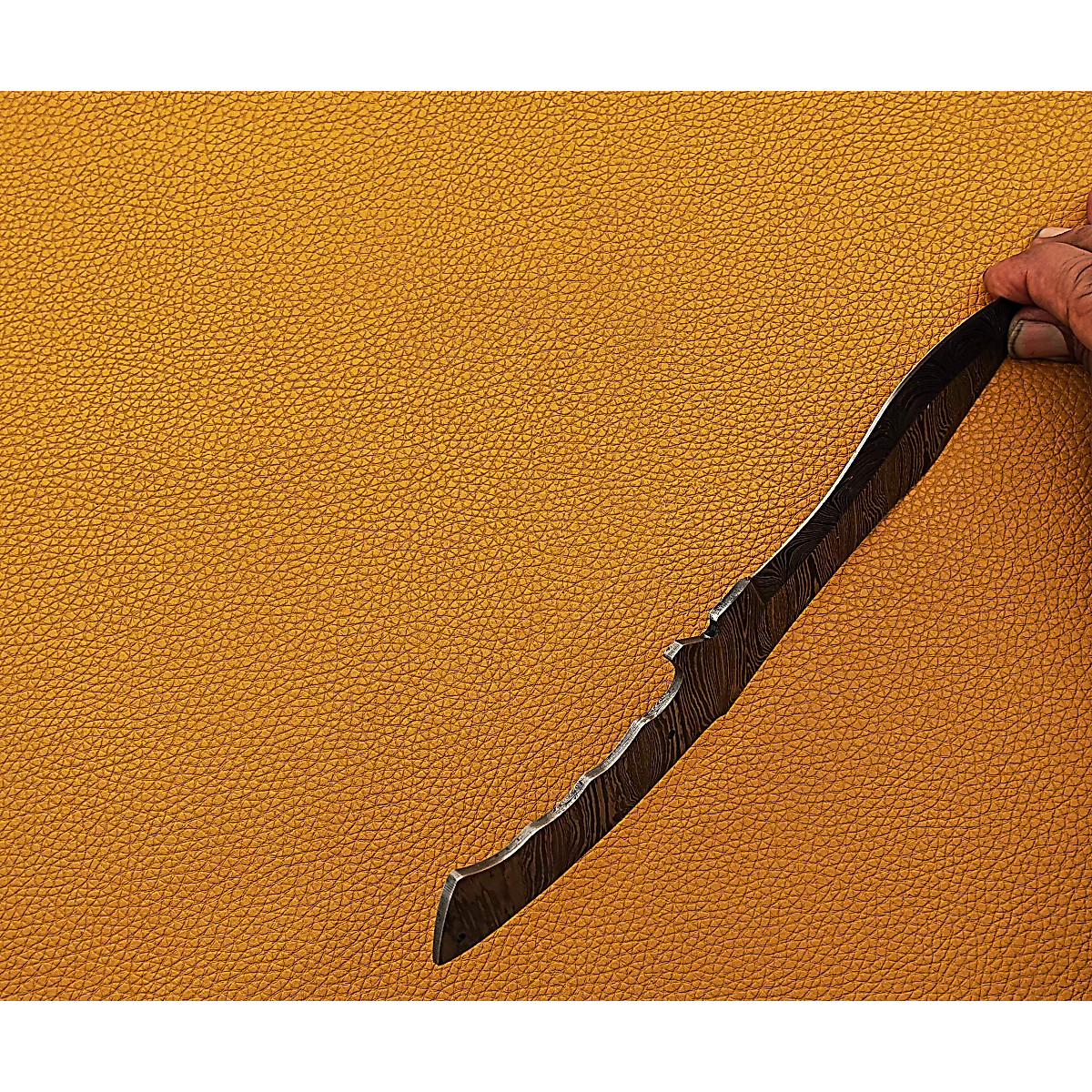 11 inches Long Kukri Point Dao Blank Blade, Hand Forged Twist Pattern Damascus Steel Hunting Knife Blade, 5" Finger Serrated Space with Finger Guard, 6" Sharp Cutting Edge