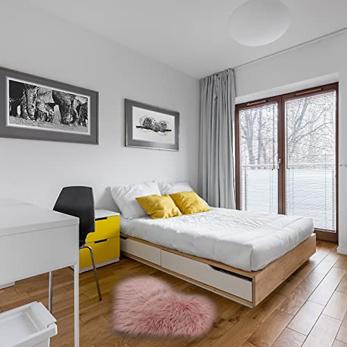 Nuxn 40 x 50cm Heart Shape Faux Sheepskin Rug Soft Long Plush Fluffy Shaggy Carpet Area Mats Rugs Bedroom Sofa Decorative Floor Carpet