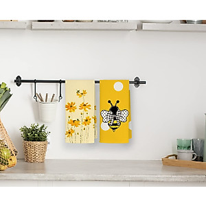 QODUNG Farmhouse Yellow Daisy Flowers and Honey Bee Soft Kitchen Towels Dishcloths 16x24 Inch Set of 2,Summer Spring Gifts Drying Cloth Hand Towels Tea Towels for Kitchen