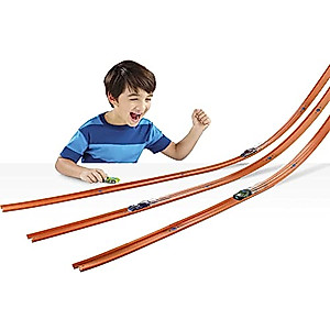 Hot Wheels Track Builder Car & MEGA Track Pack, 87 Component Parts for 40-Ft of Track & 1:64 Scale Toy Car [Amazon Exclusive]