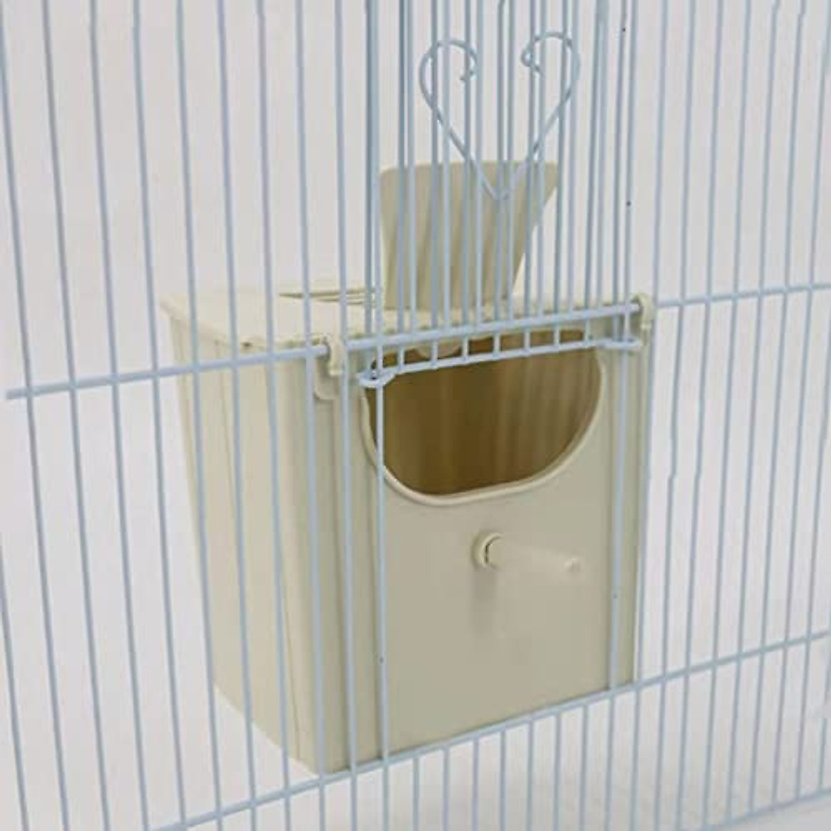 Happyyami 3pcs Plastic Birds Nesting House Bird Finch Nest Breeding Box Outdoor Mounted Parakeet Nest Box Plastic Hanging Bird Hut for Bird Cockatiel Parrot Budgie Random Color