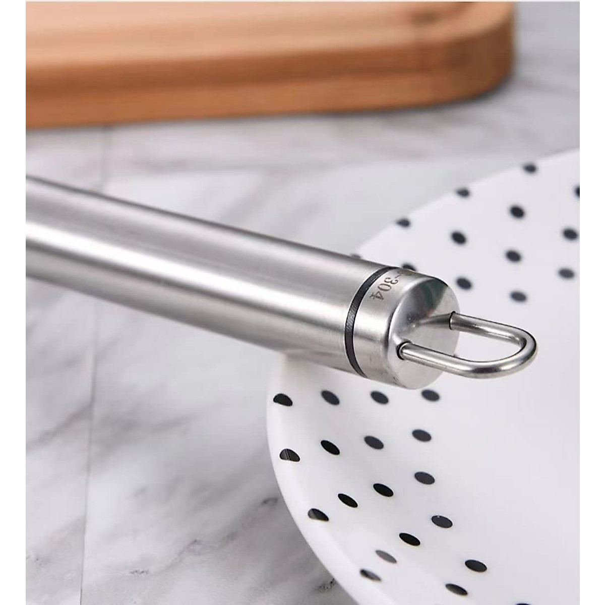 304 Stainless Steel Fish Scale Remover - Saw Teeth Descaler Tool - Easy Scaling Fish Scraper - Suitable for All Fish Types - Perfect for Chefs and Home Cooks