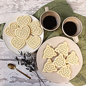 Set of 2 Celtic Triquetra cookie cutters (Designs: Celtic Heart and Triquetra), 2 pieces - Bakerlogy