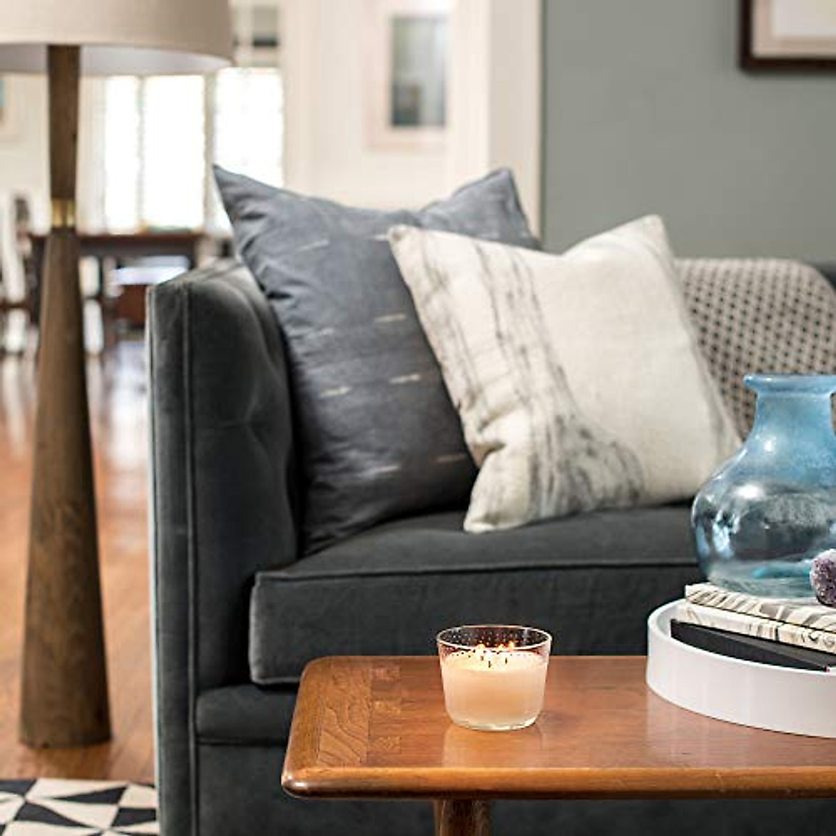 Glade Candle Elegant Amber & Oud, Fragrance Candle Infused With Essential Oils, Air Freshener Candle, 3-Wick Candle, 6.8 Oz