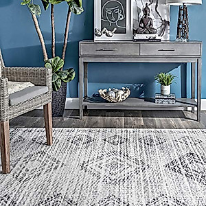 nuLOOM Adael Aztec Modern Distressed Area Rug, 3' x 5', Grey