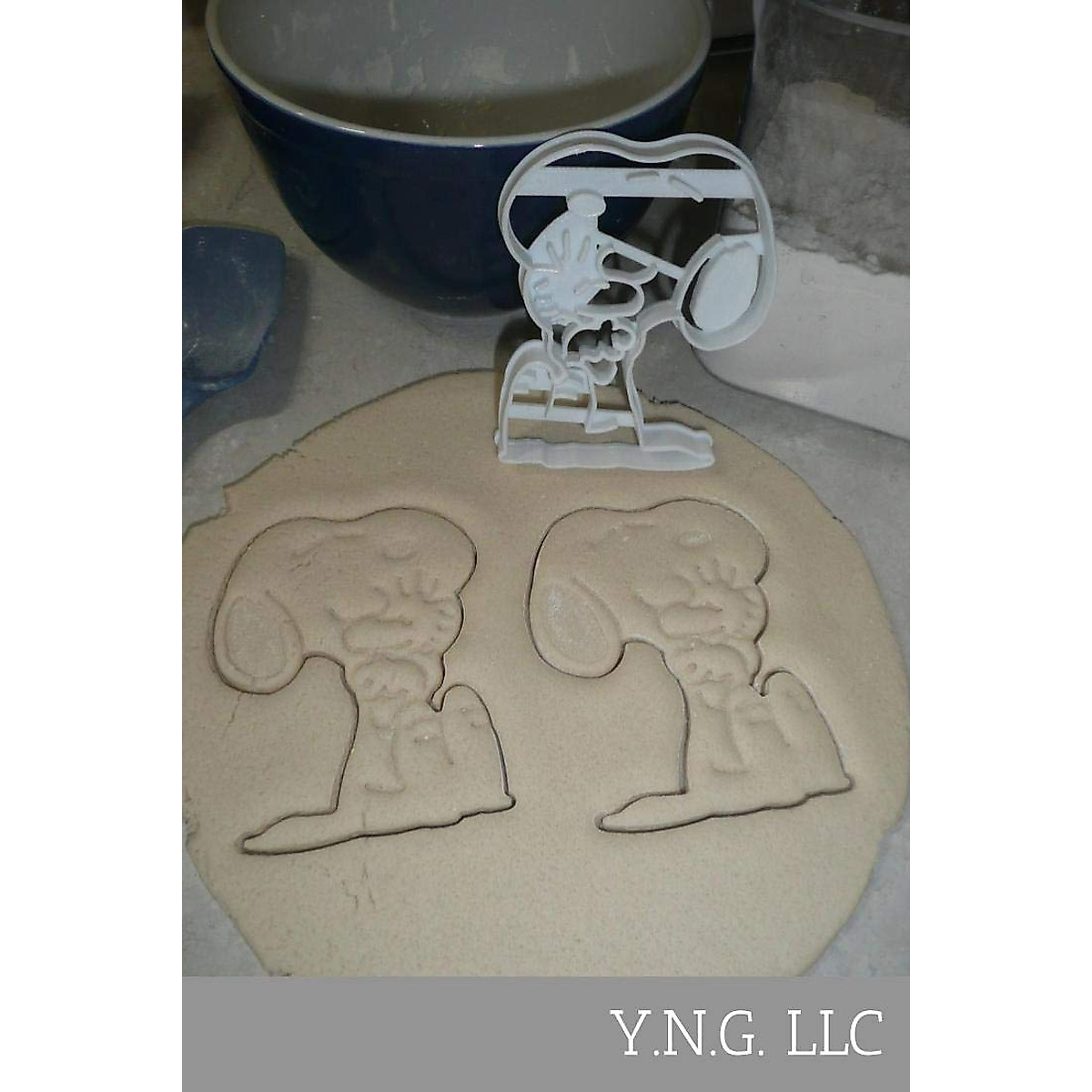 INSPIRED BY SNOOPY HUGGING WOODSTOCK COMICS MOVIE COOKIE CUTTER MADE IN USA PR3495