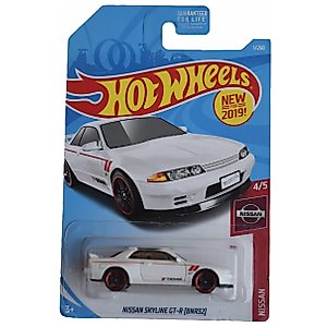 Hot Wheels Nissan Skyline GT-R - White Nissan 4/5