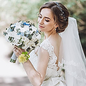 4 Pieces Elastic Pearl Wrist Corsage Bands Wristlets Wedding Corsage Pearl Bracelet Stretch Pearl Wedding Wristband Faux Pearl Bead Corsage Accessories Bracelets for Wedding Party Bride Bridesmaid