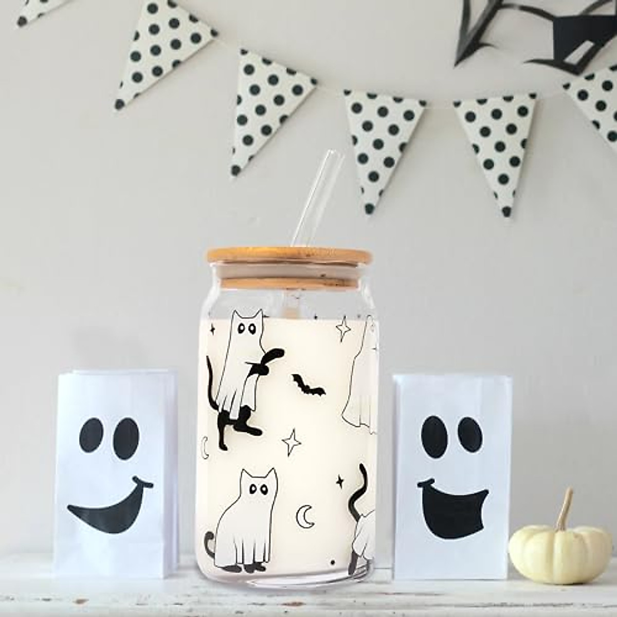 Joyseller Halloween Iced Coffee Can Glass, 16oz Halloween Cute Ghost Cat Glass Cup with Lid and Straw, Halloween Tumbler Beer Can Glass, Halloween Gifts, Halloween Decorations