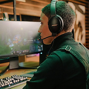 Bose QuietComfort 35 Series 2 Gaming Headset — Comfortable Noise Cancelling Headphones Black (Renewed)