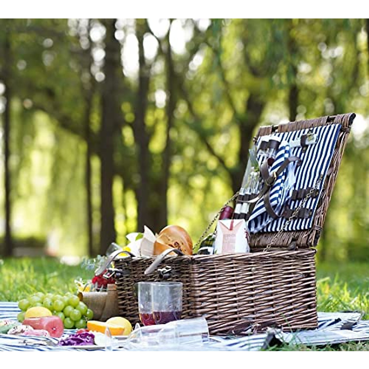 Wicker Picnic Basket for 4 with Soft Picnic Blanket, Picnic Set for 4 with Beach Mat, Willow Hamper Service Gift Set for Camping and Outdoor Party Best Gifts